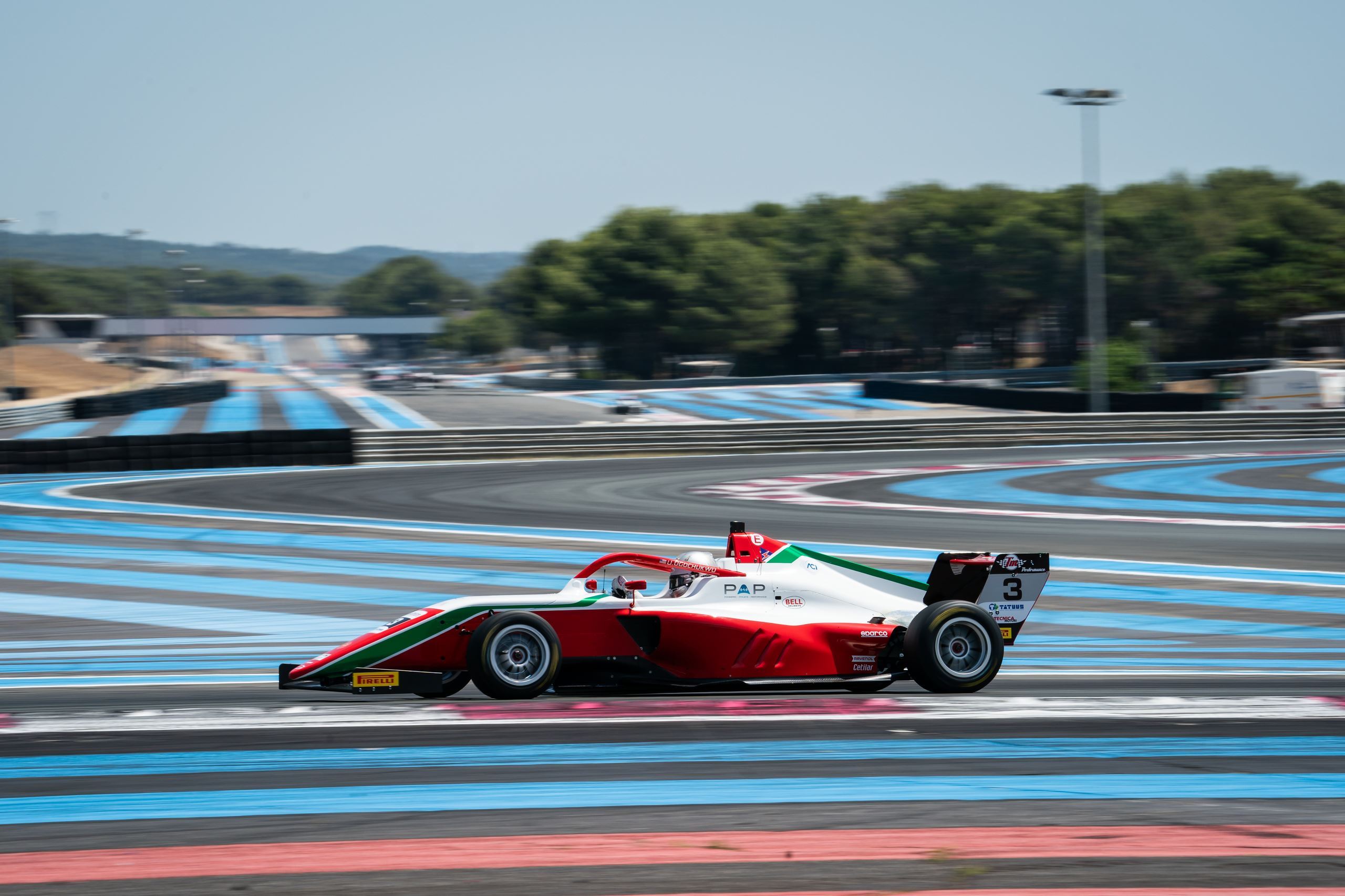 Extremely close gaps in the spectacular double qualifying session of ...
